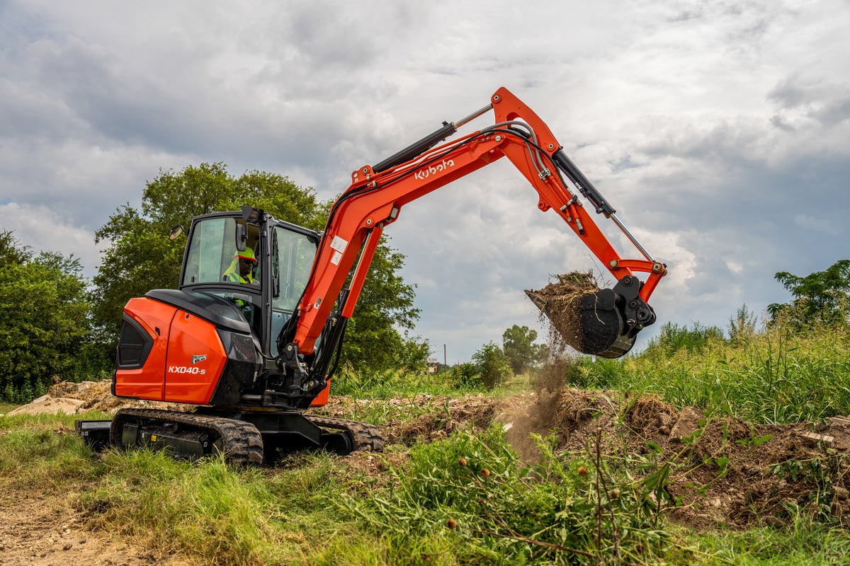 KX040-5 | Grande Prairie Kubota